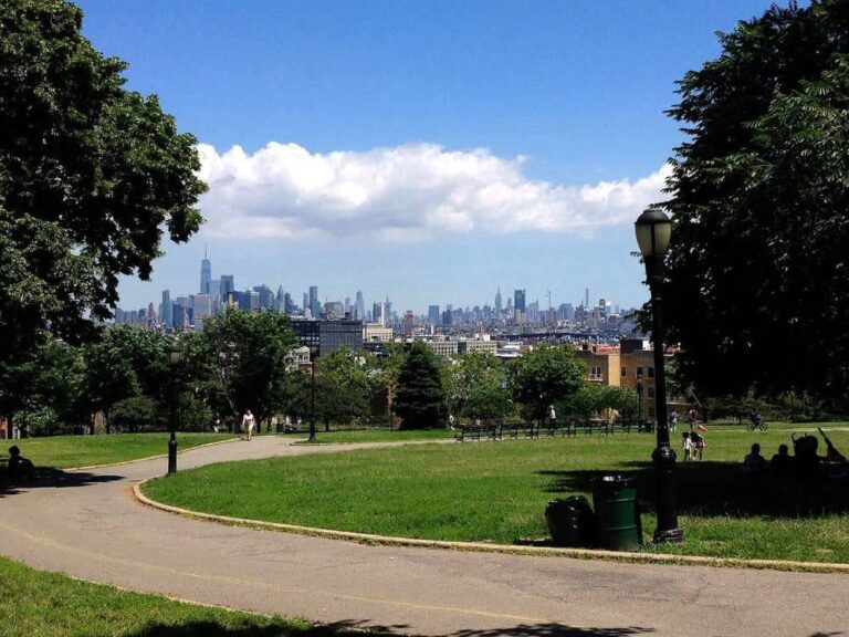 Sunset Park, Brooklyn Guide: The Diverse and Serene Neighborhood ...